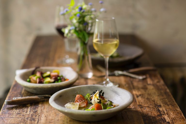 Guide on Pairing Mead with Food | Mad AlcheMead